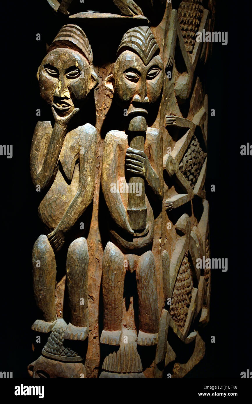 Bamileke sculpture hi-res stock photography and images - Alamy