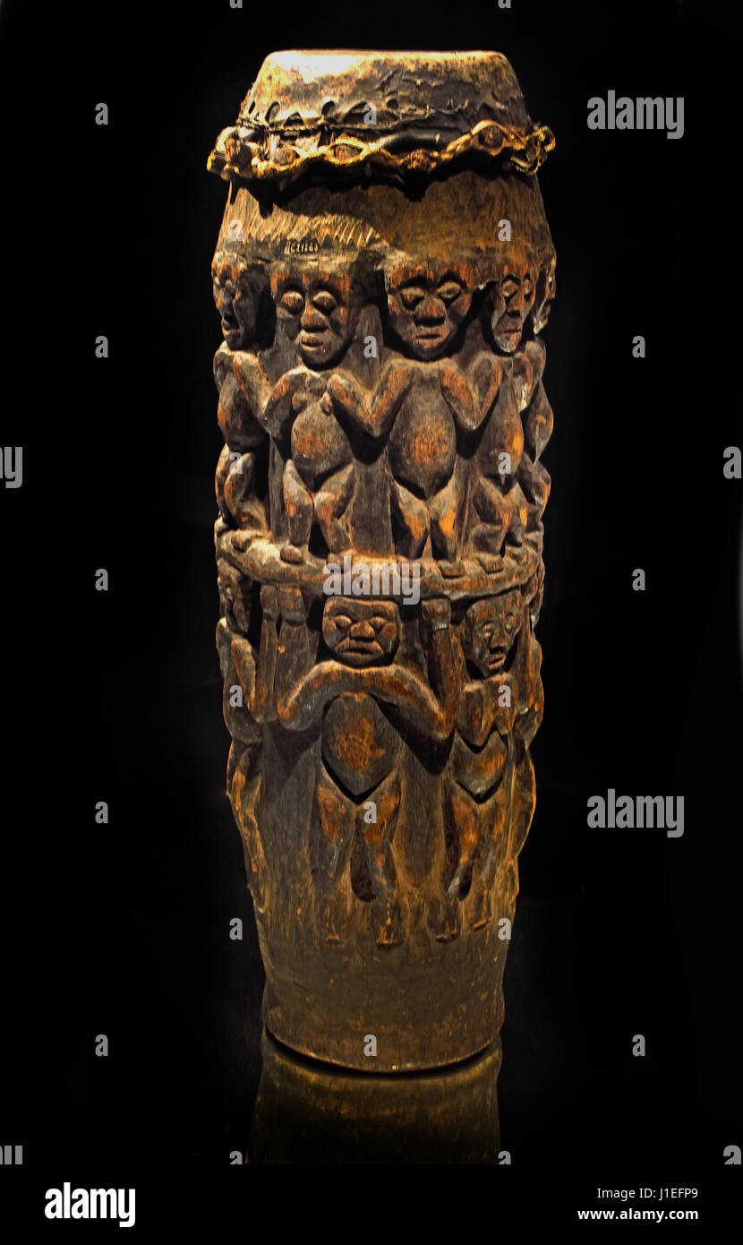 Beaker drum 19th or early 20th century Cameroon (Country) Grasland ...