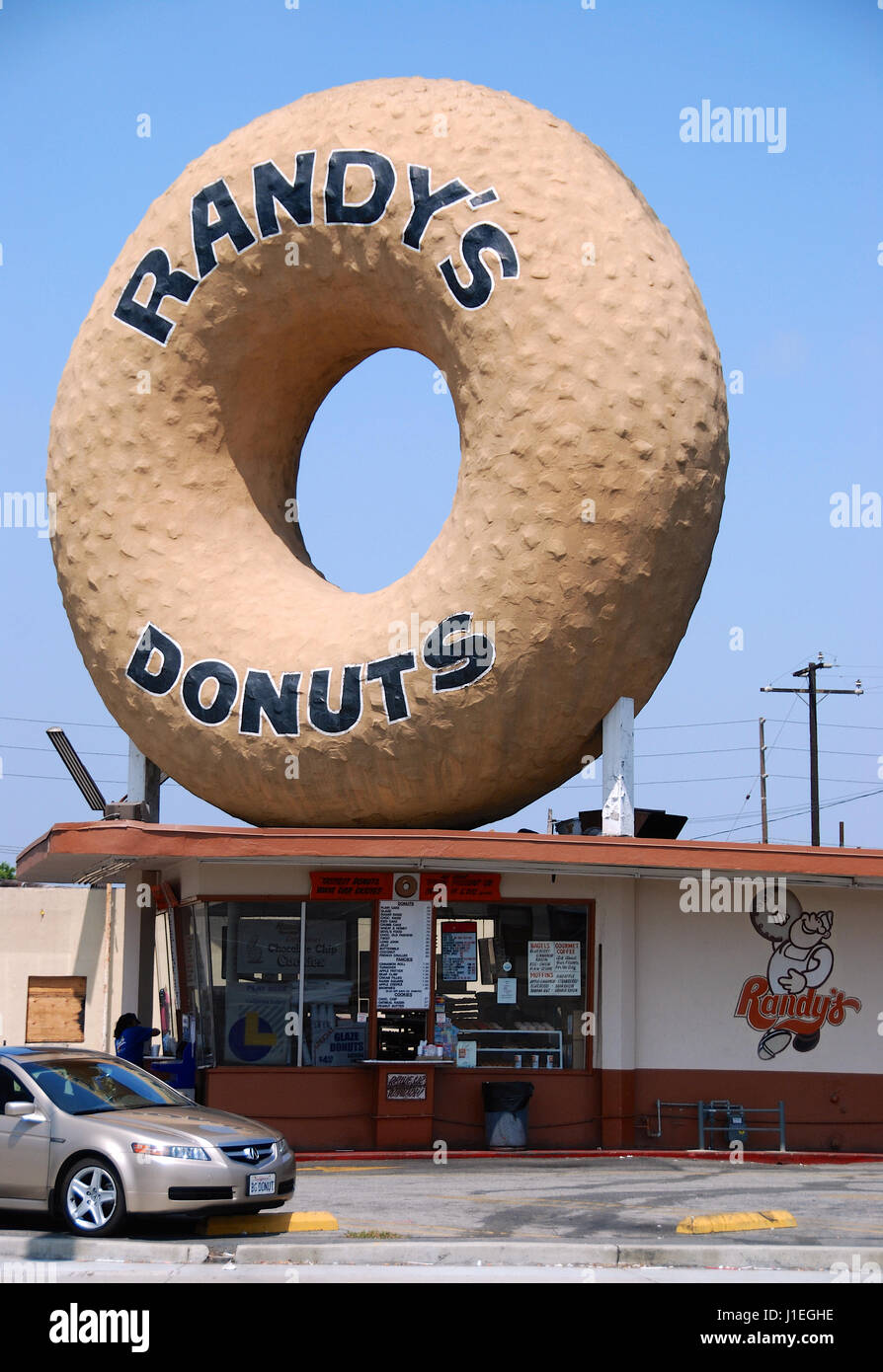 Randy's Donuts on Manchester Blvd and La Cienega Bld, Inglewood, California, USA Stock Photo - Alamy