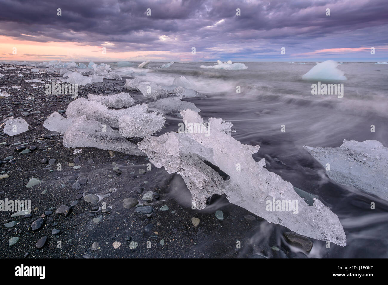 Ice from waves hi-res stock photography and images - Alamy