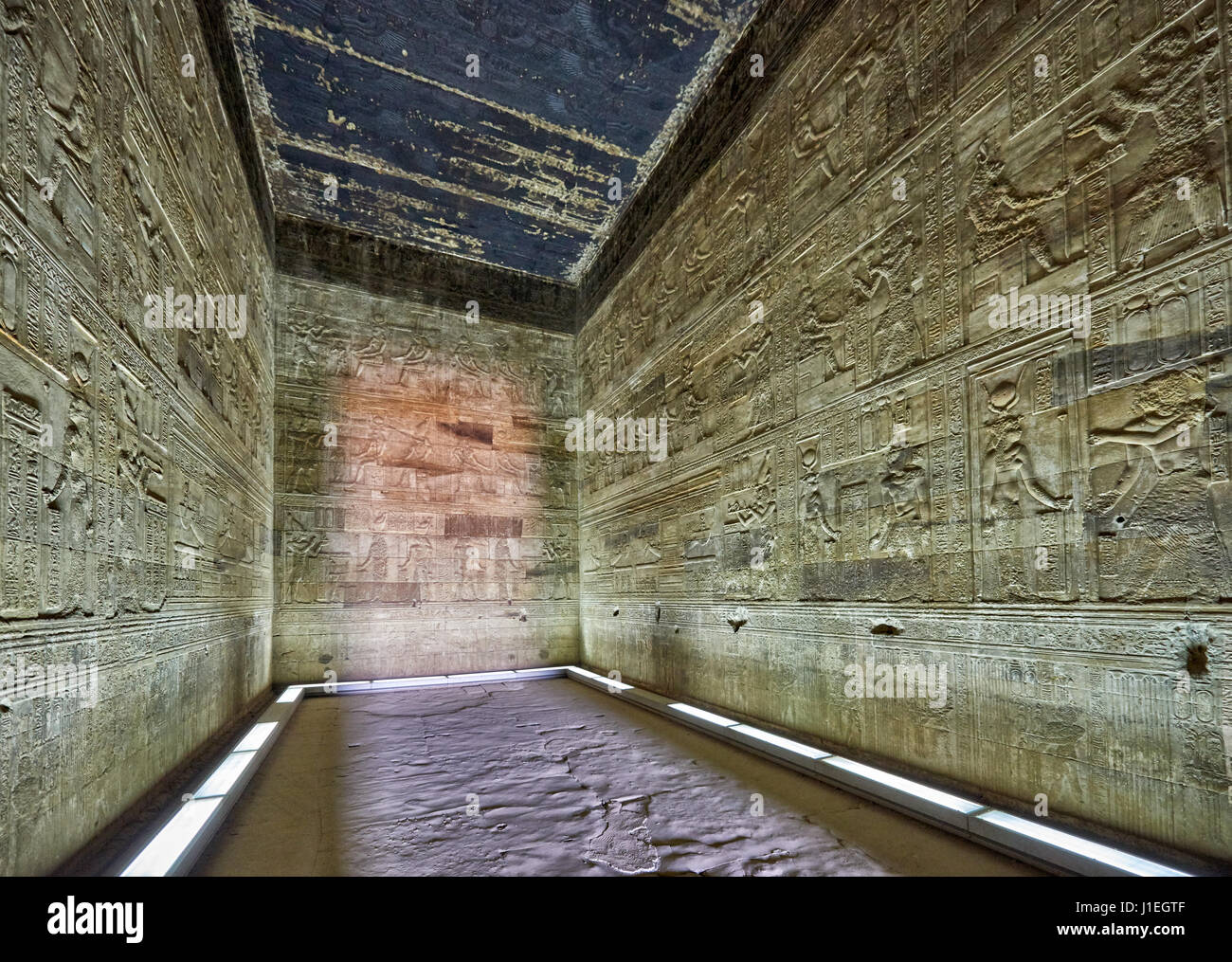 Egypt dendera temple complex relief hi-res stock photography and images ...