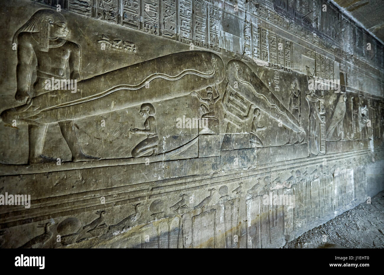 Dendera hi-res stock photography and images - Alamy