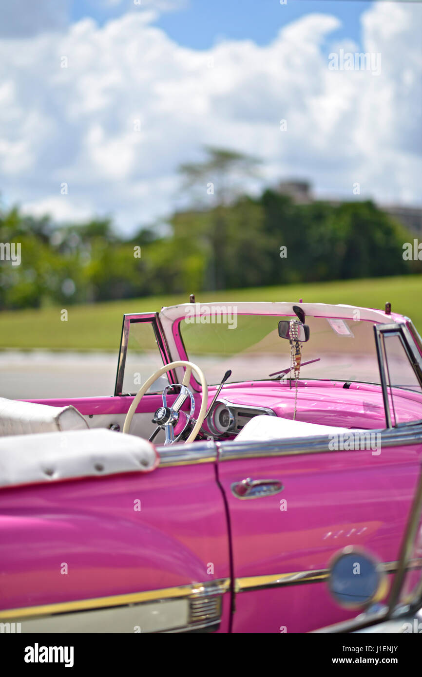 Vintage american convertibles hi-res stock photography and images - Alamy