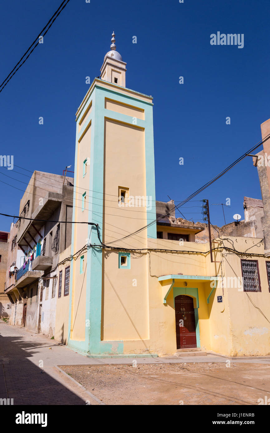 Mosque in the old Moroccan city Fes Stock Photo - Alamy