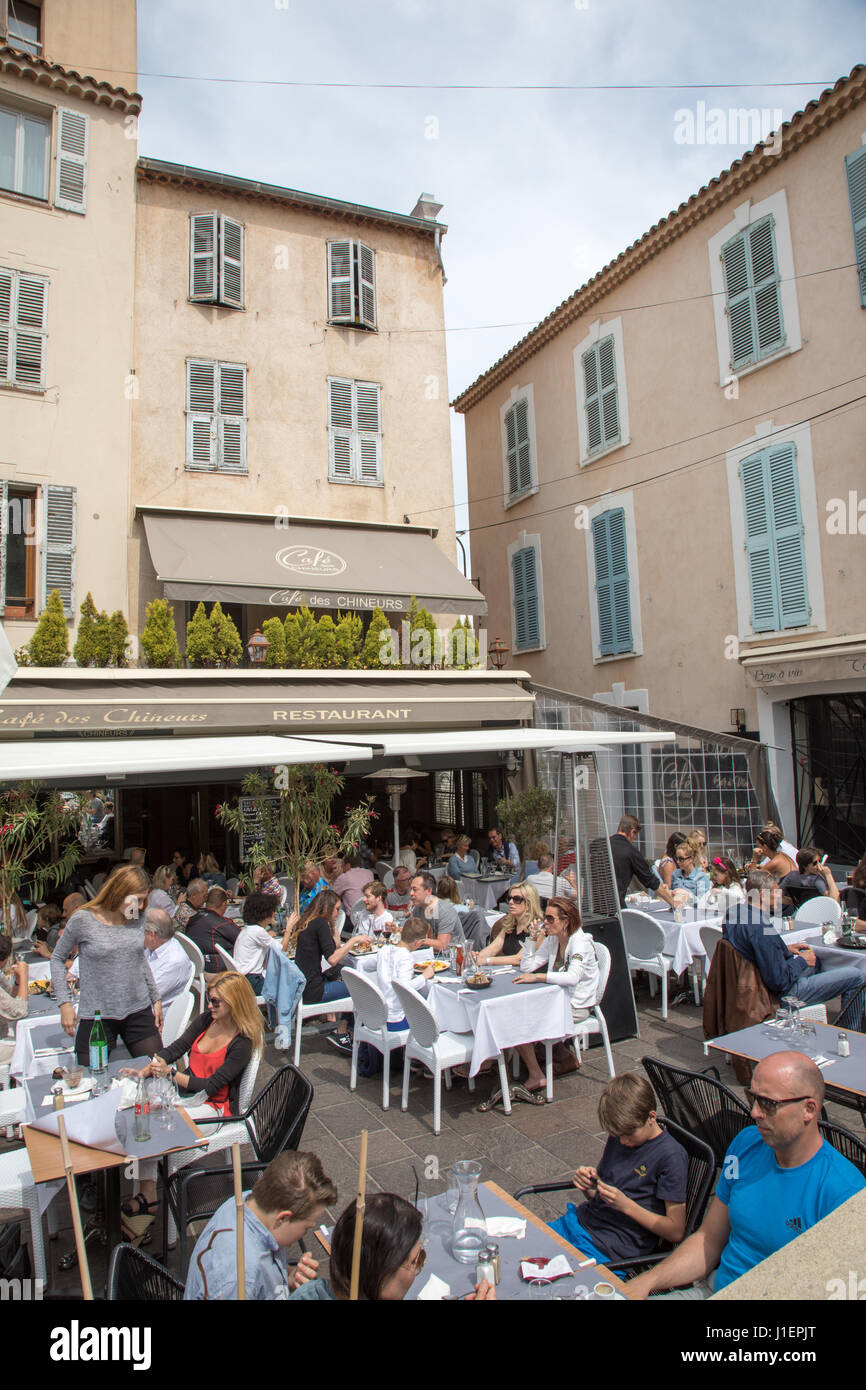 Street Cafe In Antibes Cote D'Azure France Stock Photo - Alamy