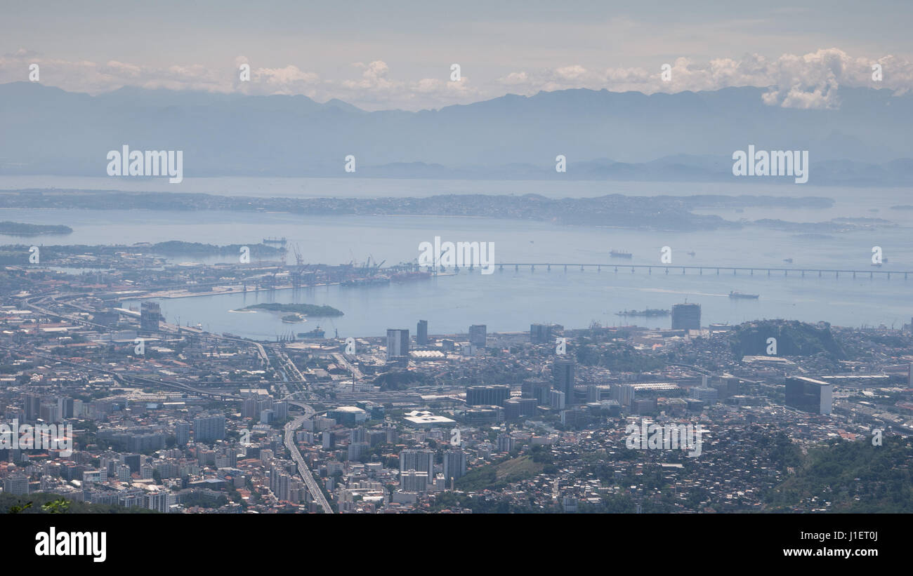 Rio niteroi bridge aerial hi-res stock photography and images - Alamy