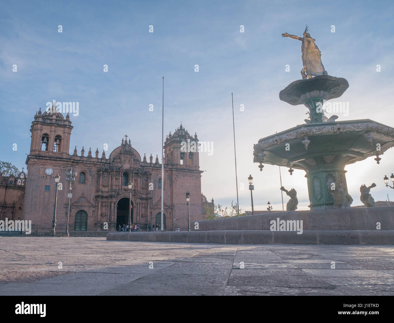 Manco Capac water fountain golden statue in Cusco, Peru Stock Photo - Alamy