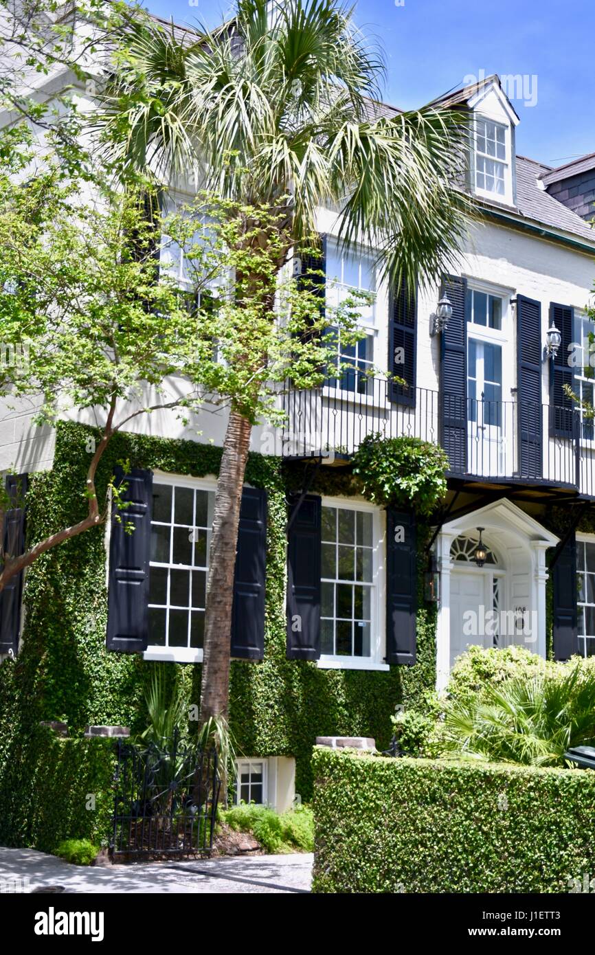 Beautiful colonial style house near East battery street Charleston ...