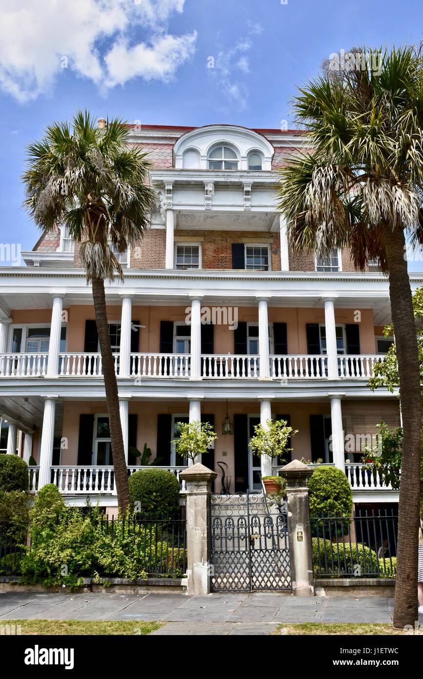 Beautiful colonial style house near East battery street Charleston ...