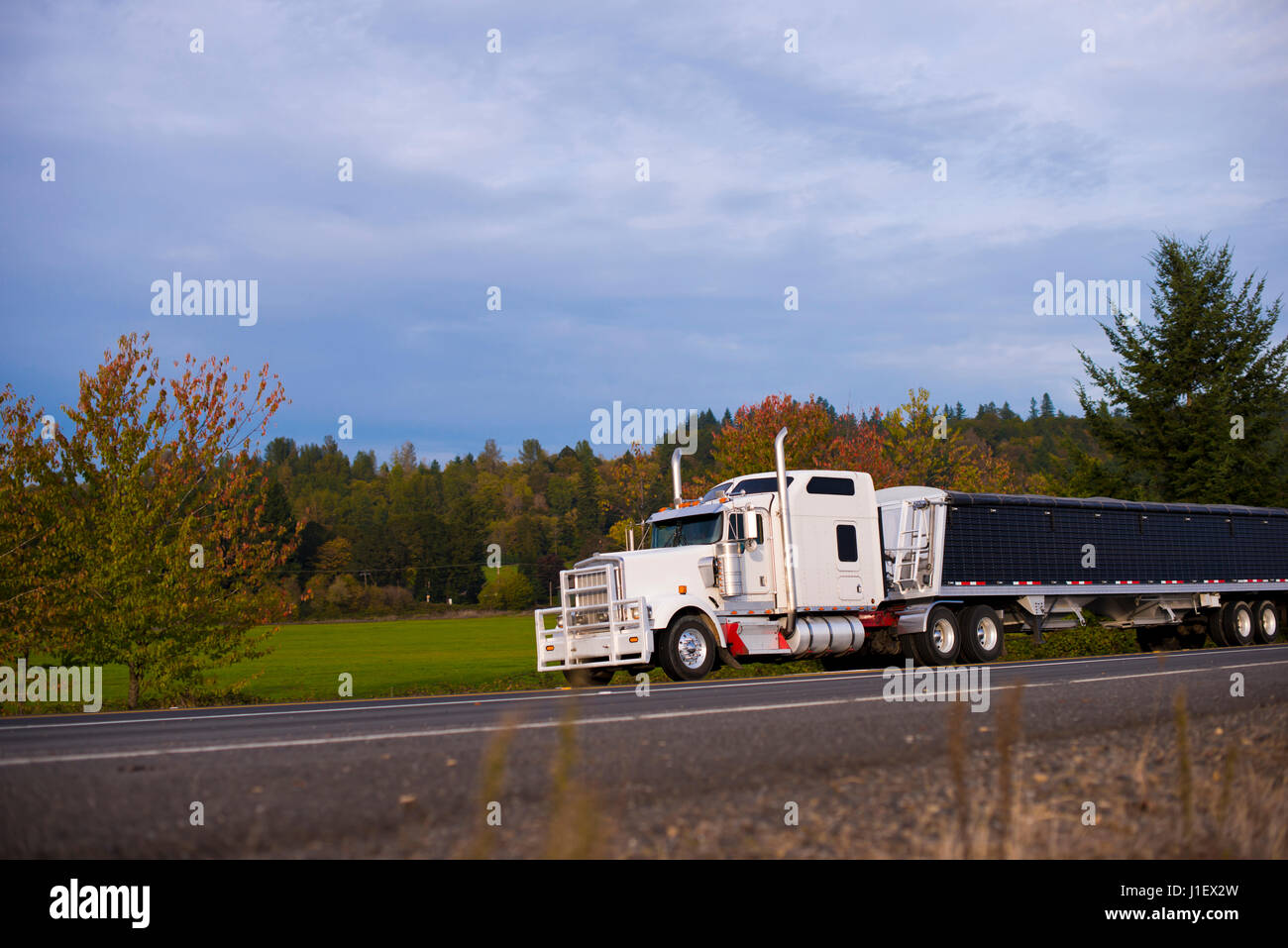 Professional popular reliable powerful bonnet white big rig semi truck ...