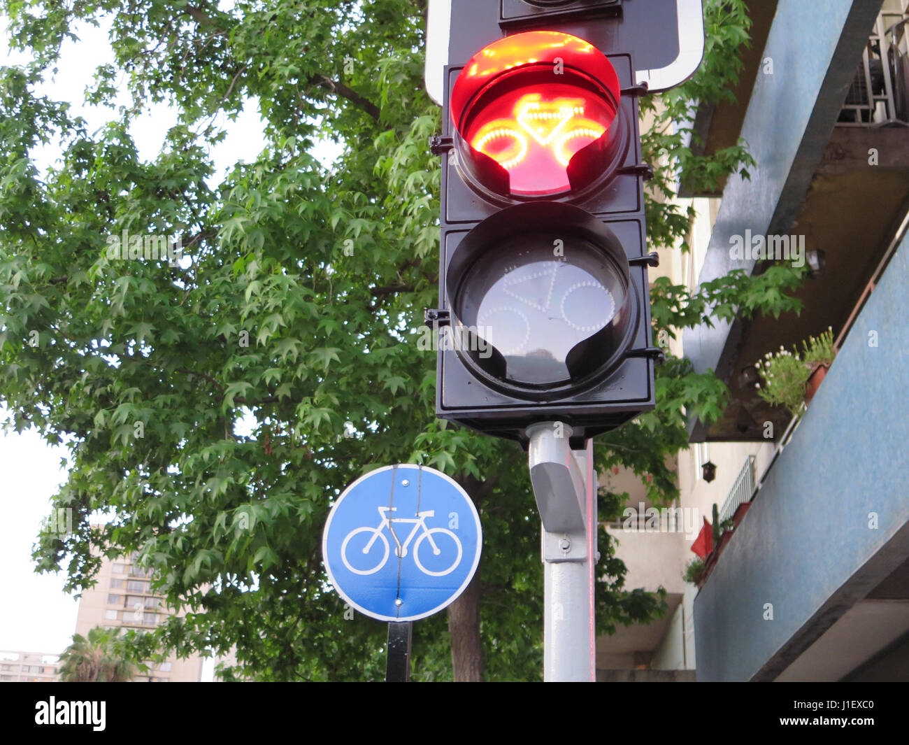 Green walk traffic light new hi-res stock photography and images - Alamy