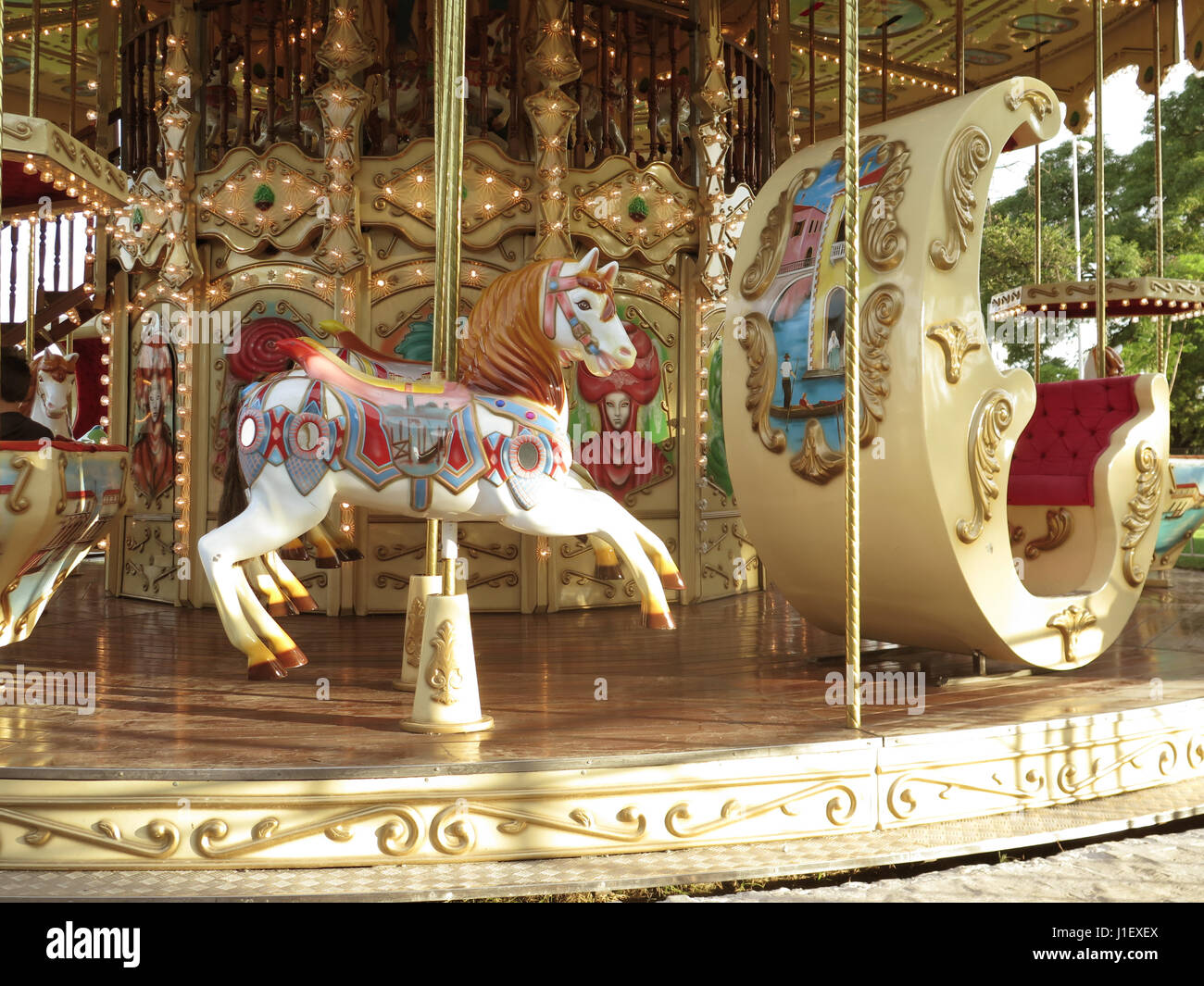 Vintage horse carousel hi-res stock photography and images - Alamy