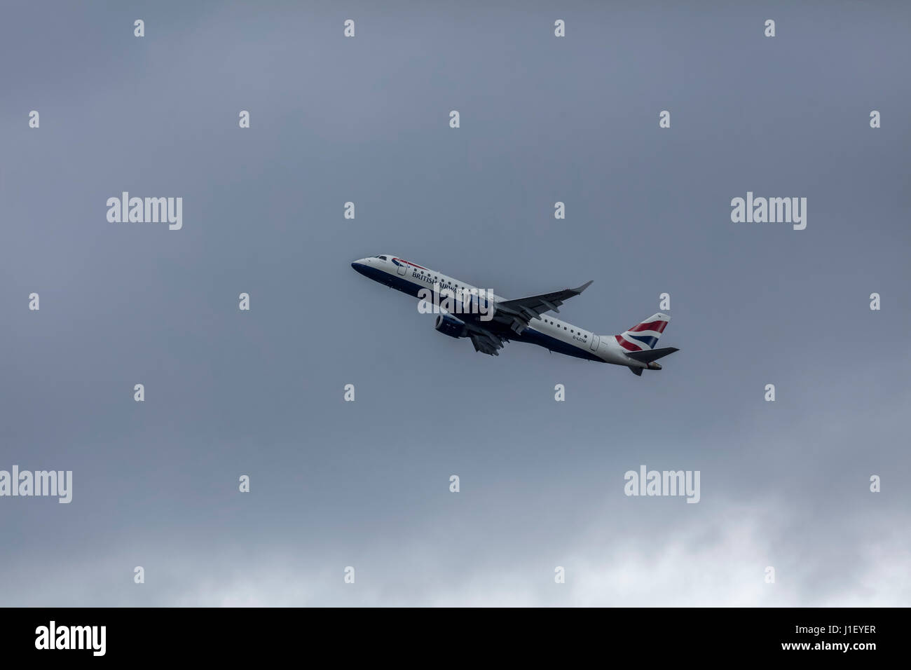 Airport city airport city of london airplane plane take off hi-res stock photography and images ...