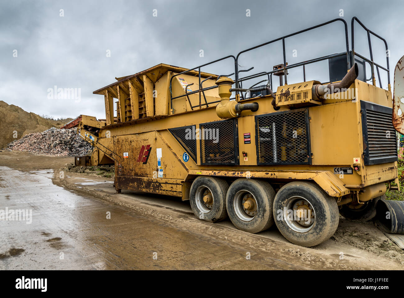 Quarry screen hi-res stock photography and images - Alamy