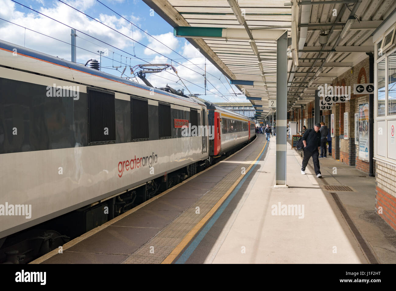 Class 90 Inter City train at Ipswich railway station Stock Photo - Alamy
