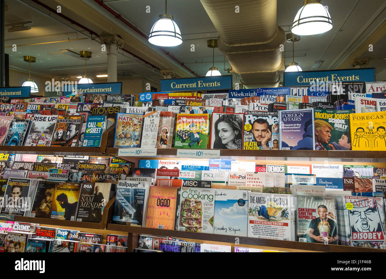 Large selection of magazines hi-res stock photography and images - Alamy