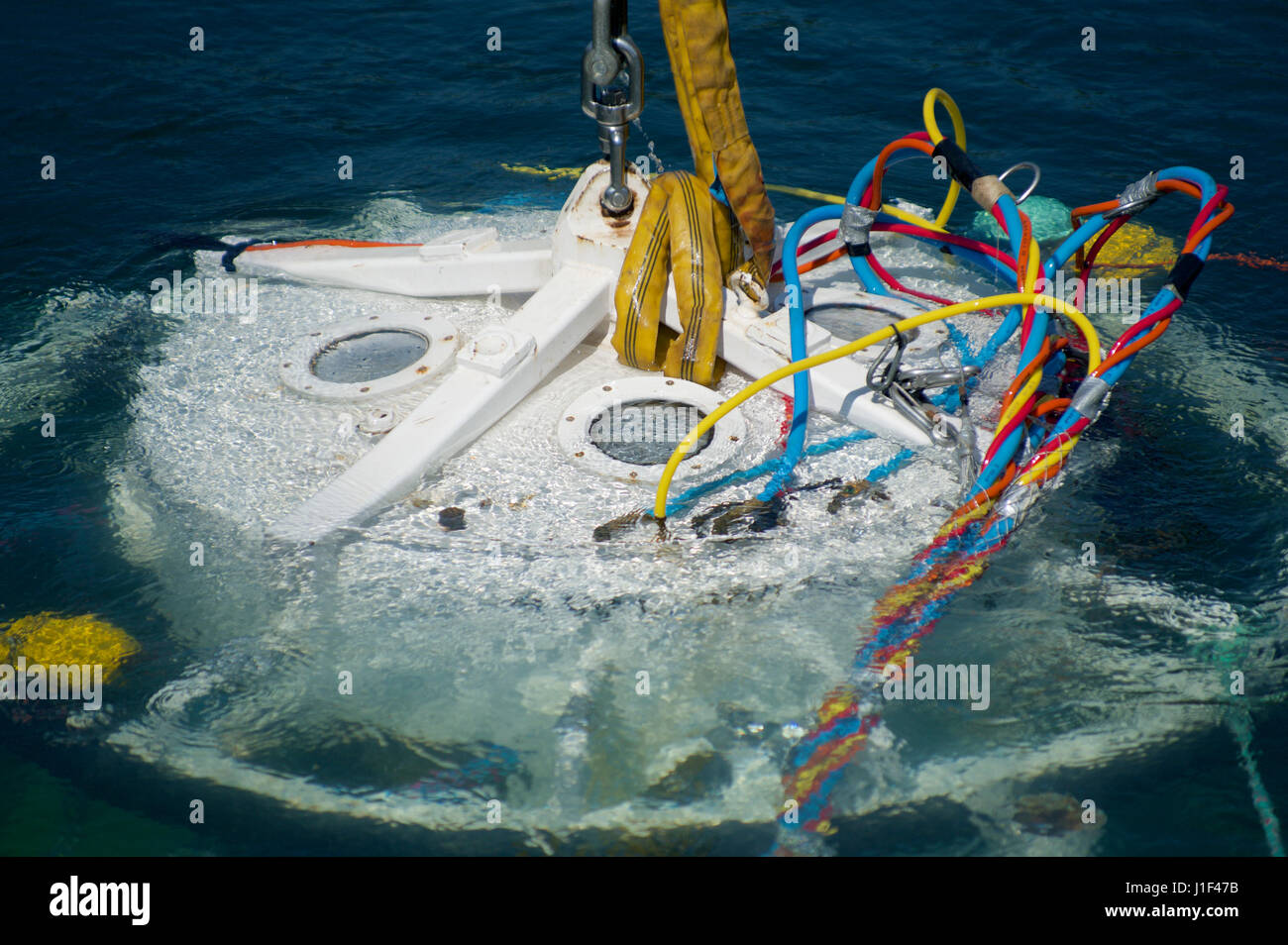 Commercial diving bell hi-res stock photography and images - Alamy