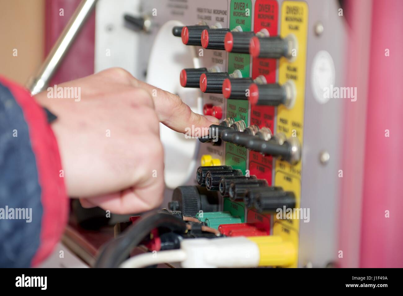 Press switch hi-res stock photography and images - Alamy
