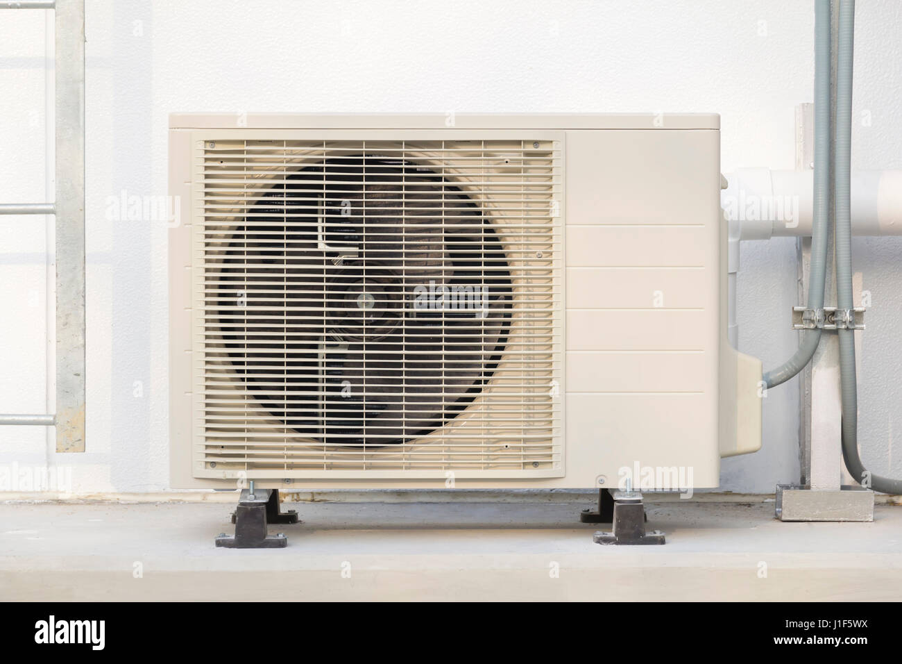 Air conditioner compressor hi-res stock photography and images - Alamy