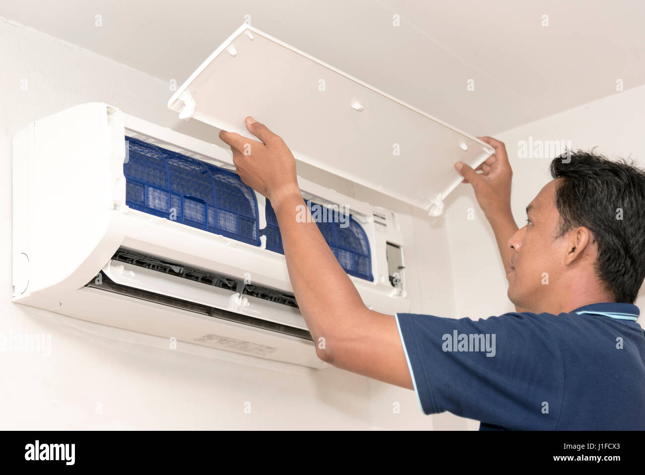 Air conditioning adjustment hi-res stock photography and images - Alamy