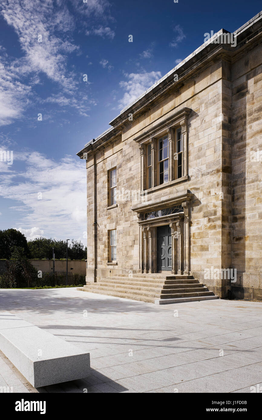 Exterior view of entrance showing plaza. Kilmainham Courthouse ...