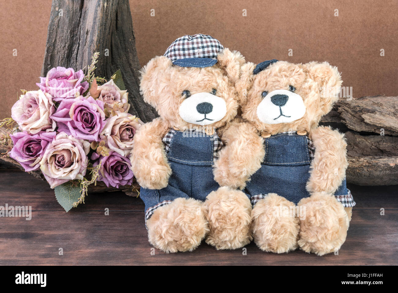Couple teddy bears in love hi-res stock photography and images - Alamy