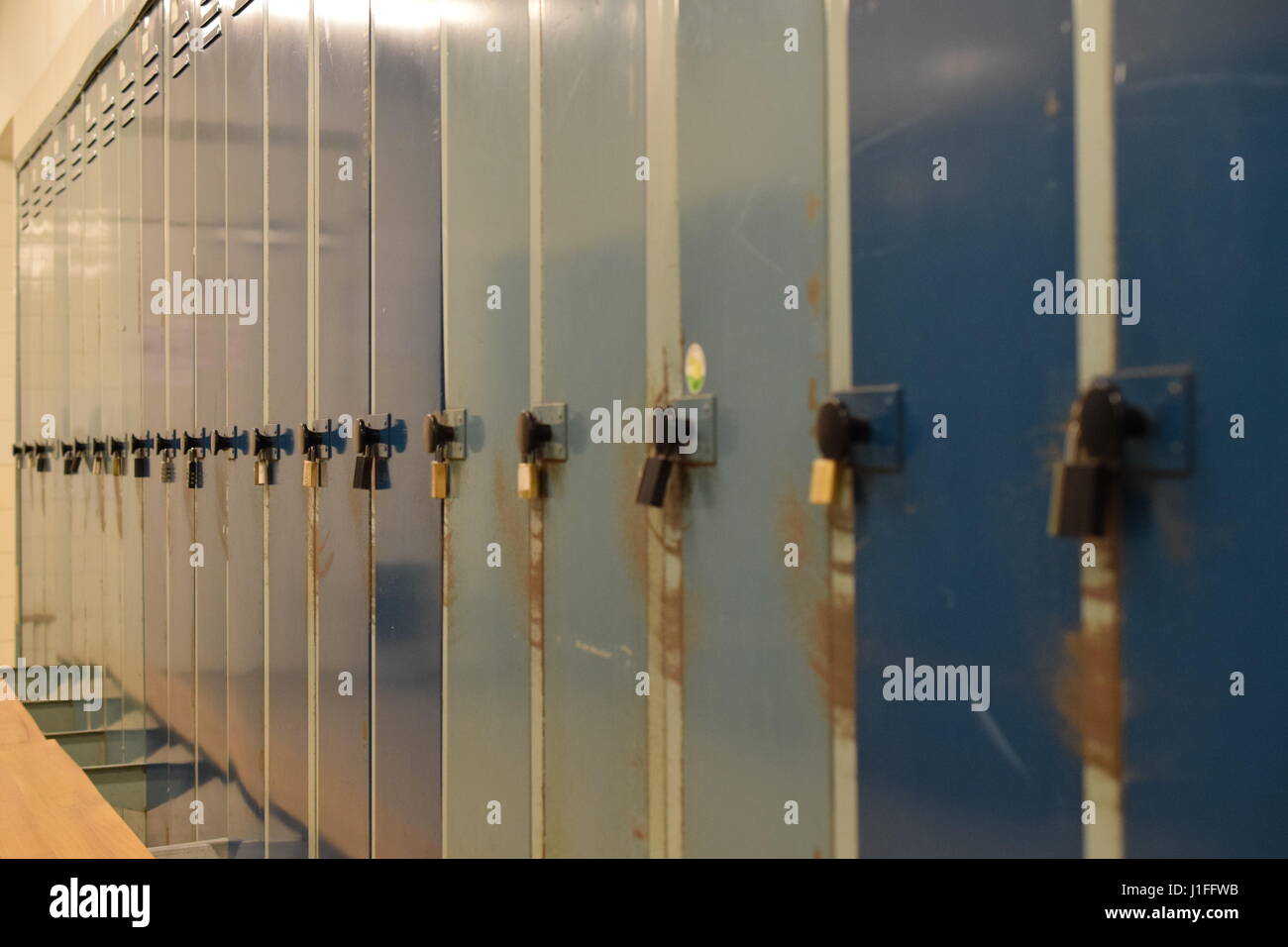 Old lockers hi-res stock photography and images - Alamy