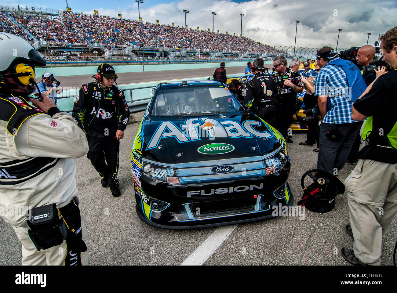 NASCAR racing motorsports Stock Photo - Alamy