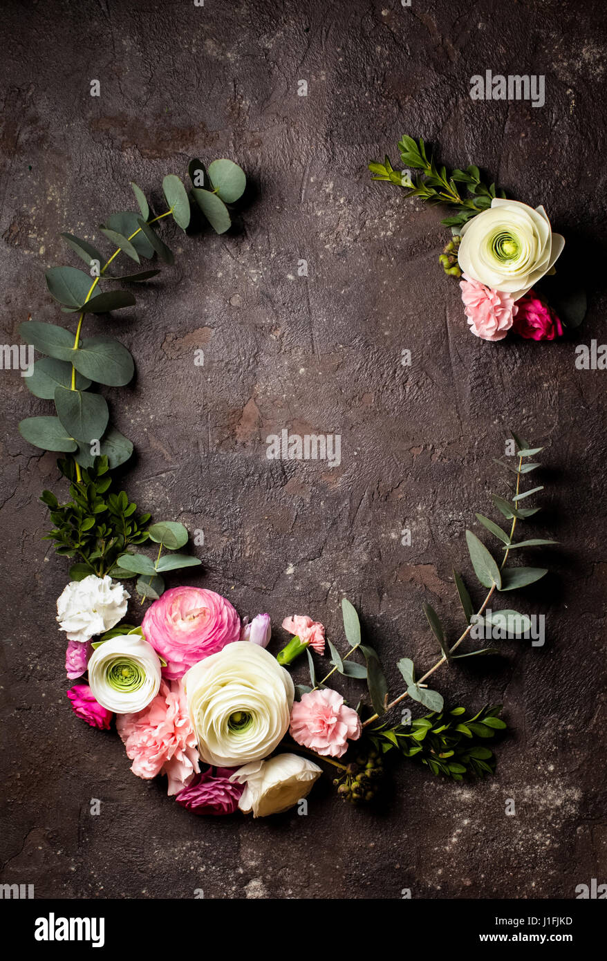 Floral round frame Stock Photo - Alamy