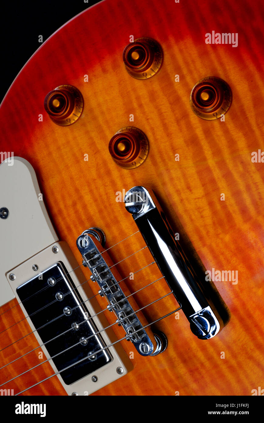 Electric instruments hi-res stock photography and images - Alamy