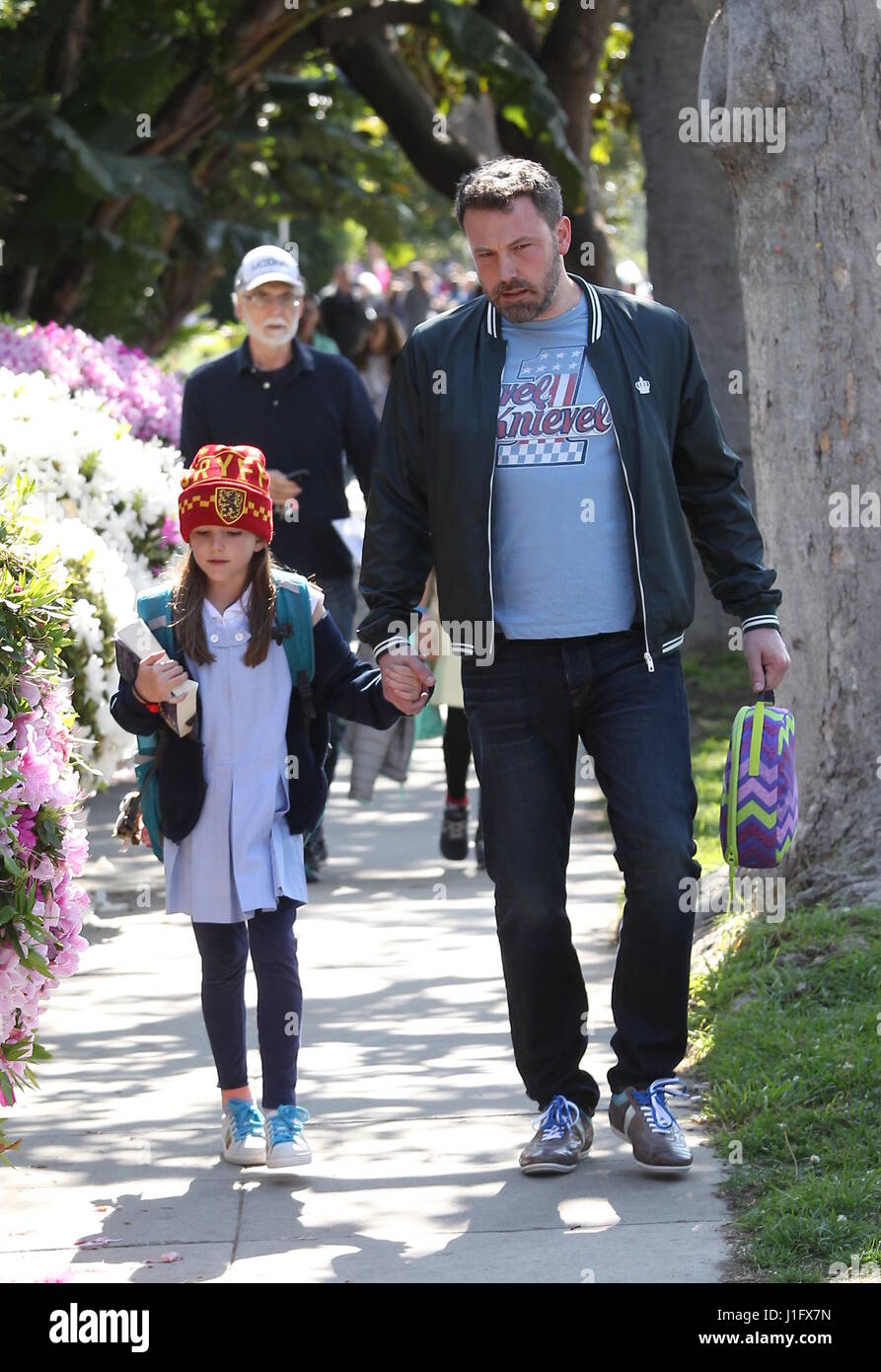 Ben Affleck picks his daughter, Seraphina up from school Featuring: Ben ...