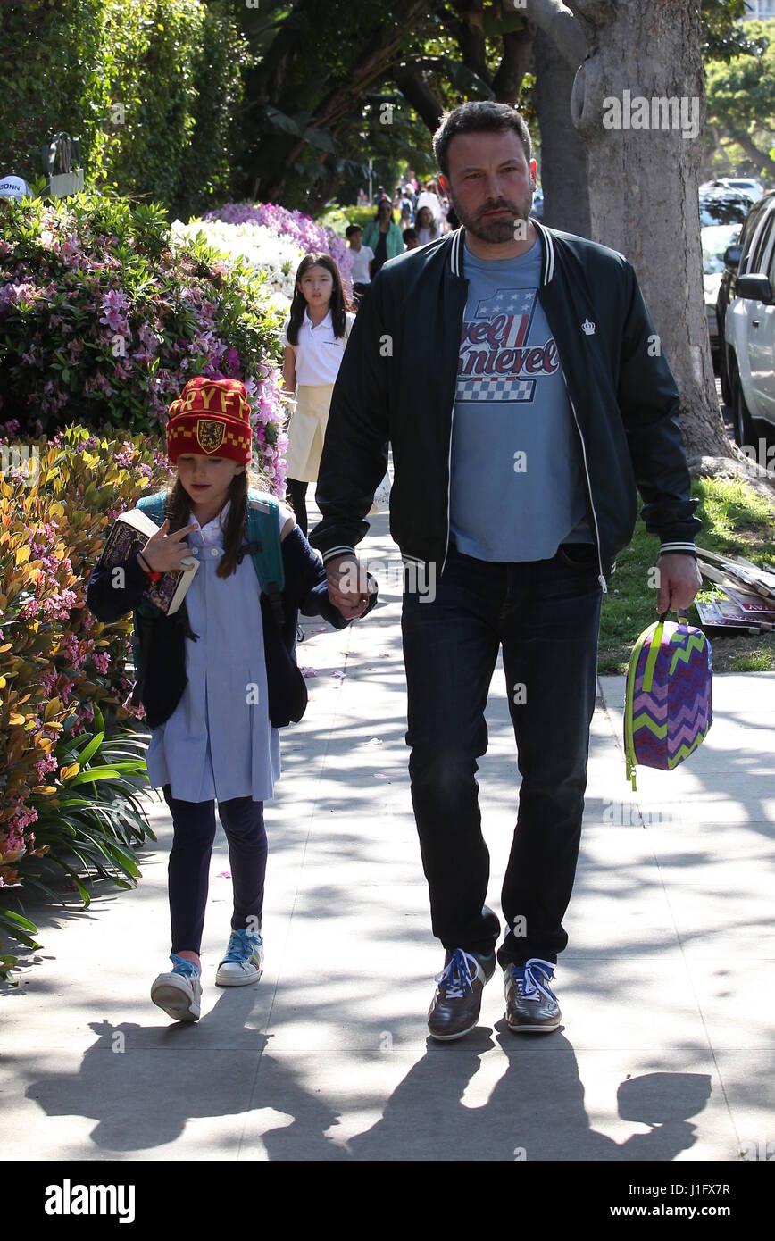 Ben Affleck picks his daughter, Seraphina up from school Featuring: Ben ...