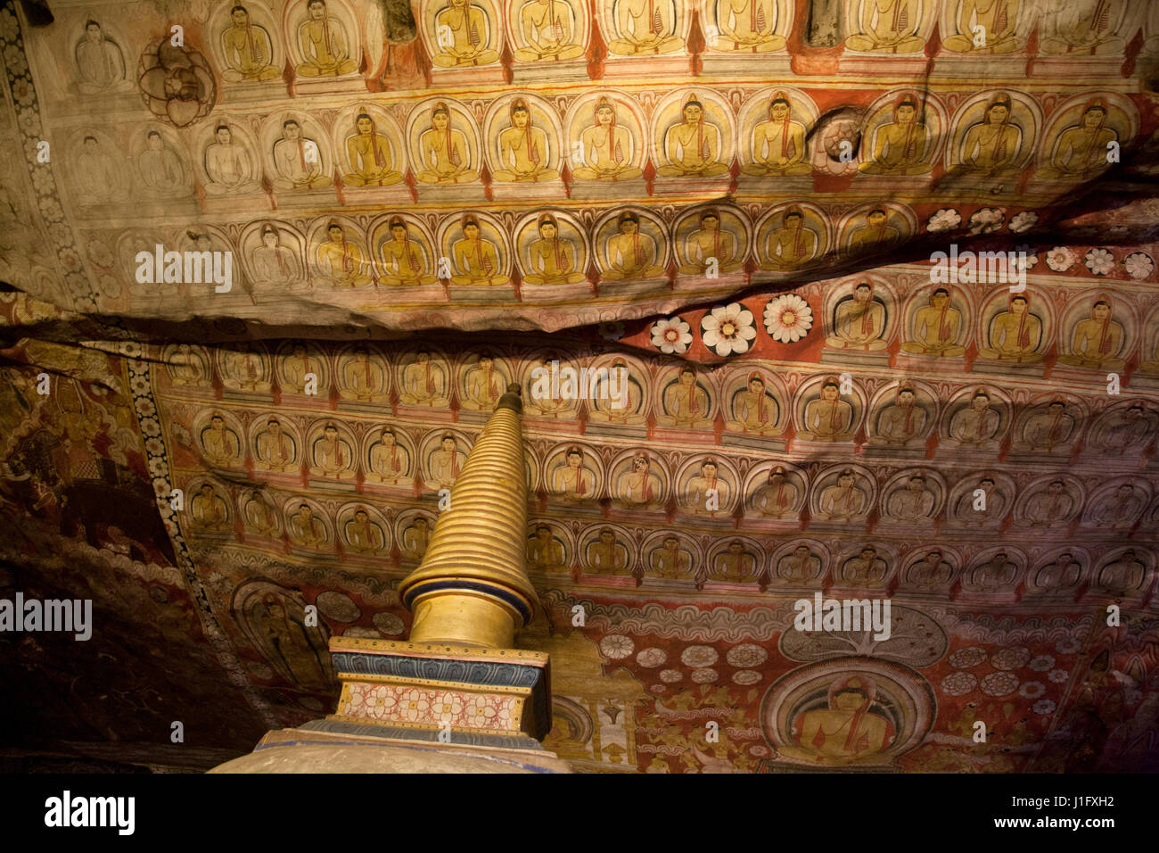 Dambulla cave paintings hi-res stock photography and images - Alamy