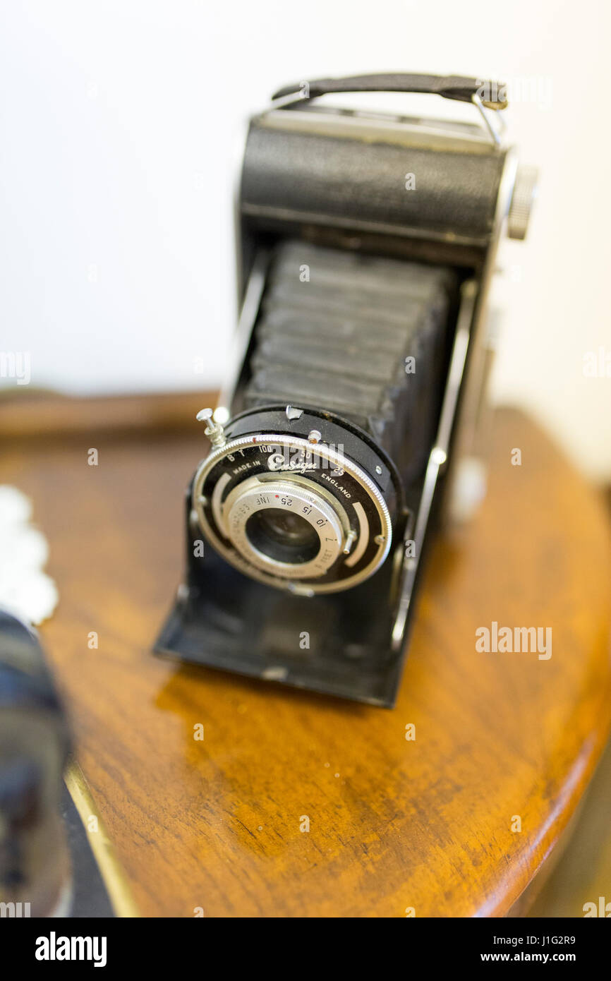 Old vintage Ensign folding camera Stock Photo - Alamy