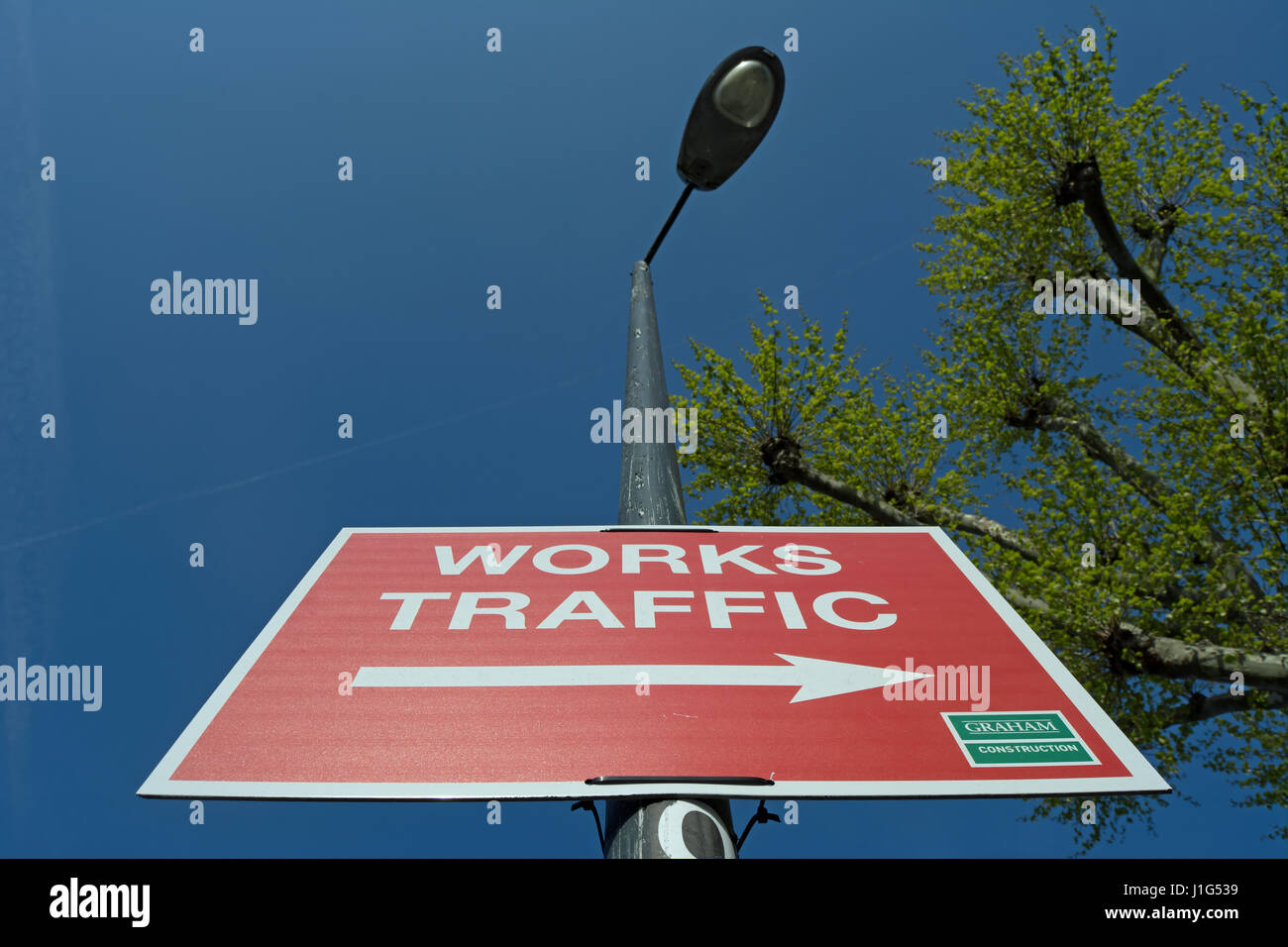 Temporary road sign hi-res stock photography and images - Alamy