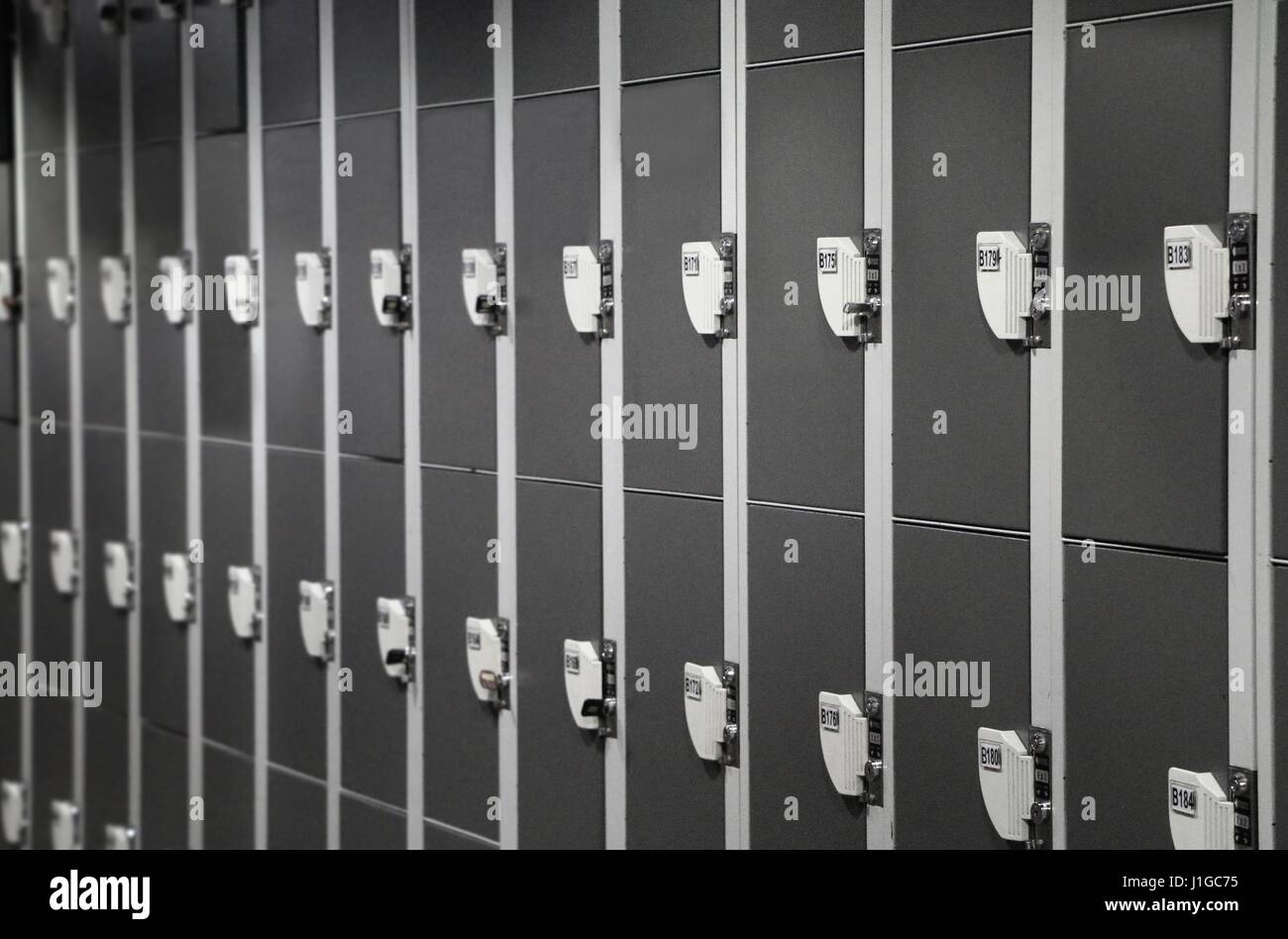 Row of locker hi-res stock photography and images - Alamy
