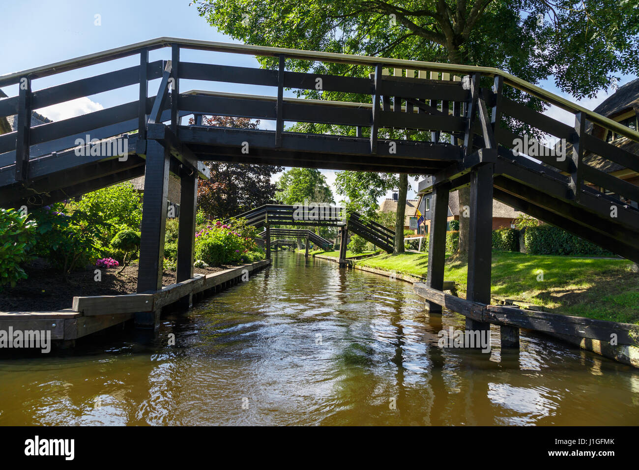 Wooden drawbridge amsterdam hi-res stock photography and images - Alamy