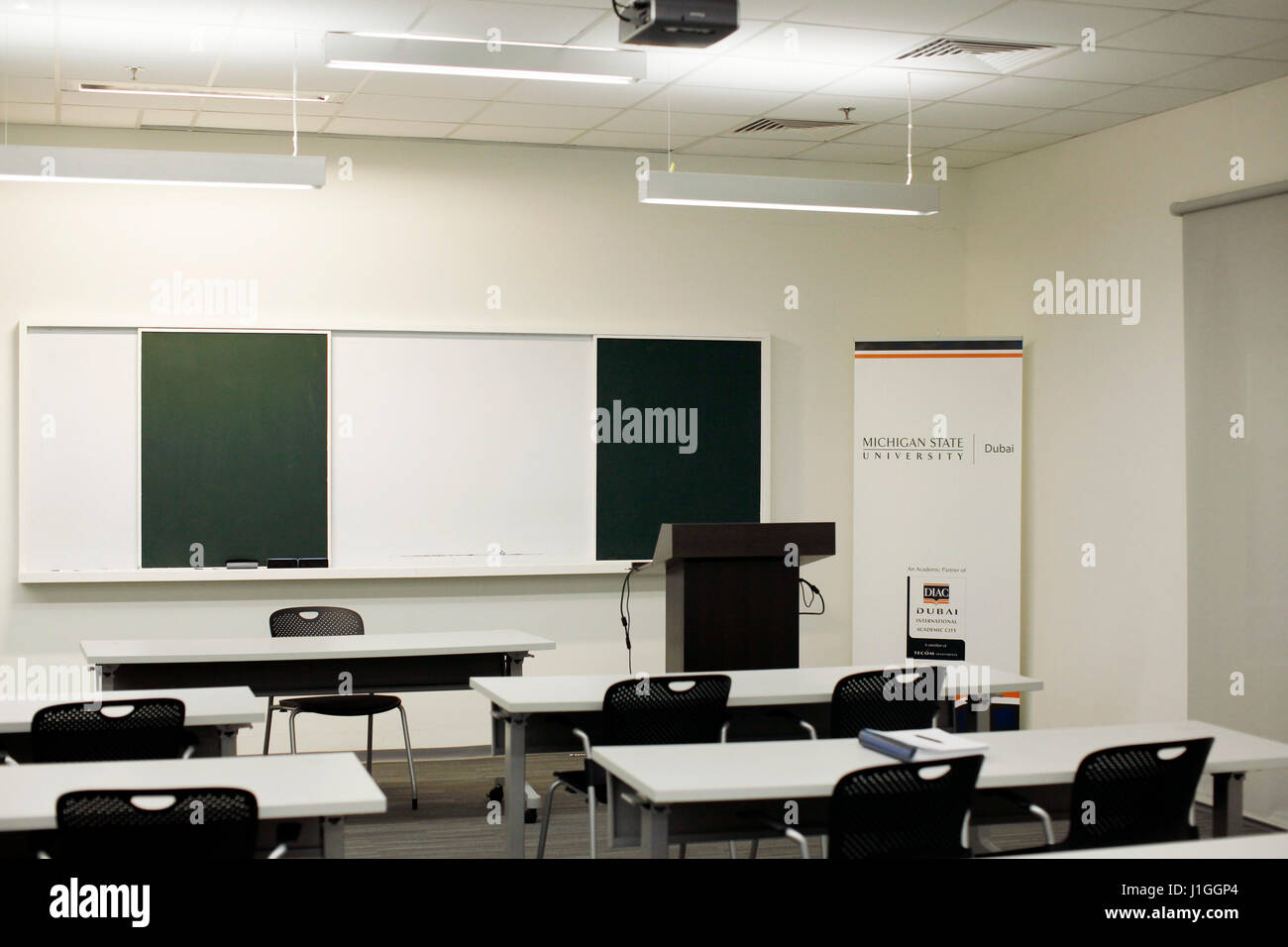 Education dubai classroom hi-res stock photography and images - Alamy