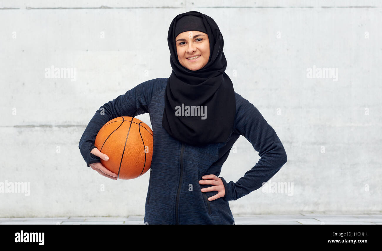 Woman in gray hijab hi-res stock photography and images - Alamy