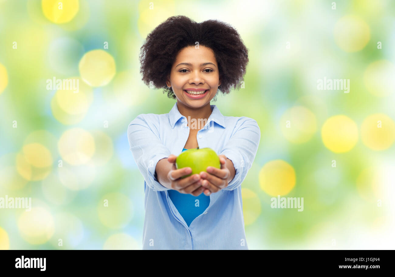 African american eating apple hi-res stock photography and images - Alamy