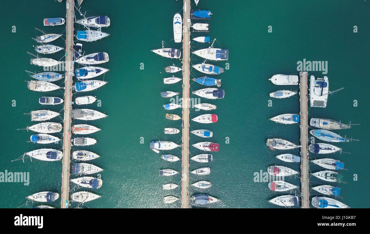 Boats yachts marina pier dock hi-res stock photography and images - Alamy