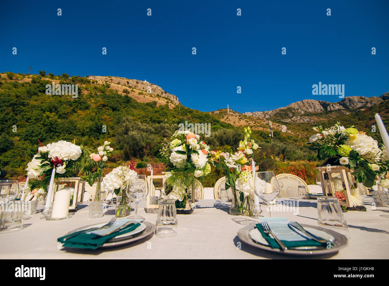 Wedding table in the mountains Stock Photo - Alamy
