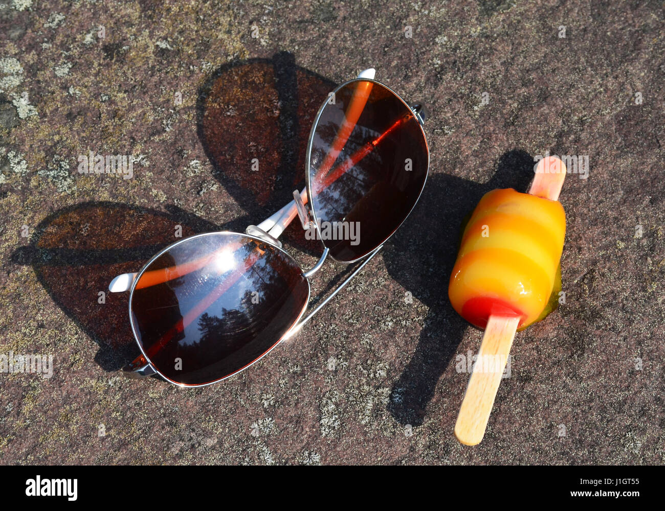 Summer time summery hi-res stock photography and images - Alamy