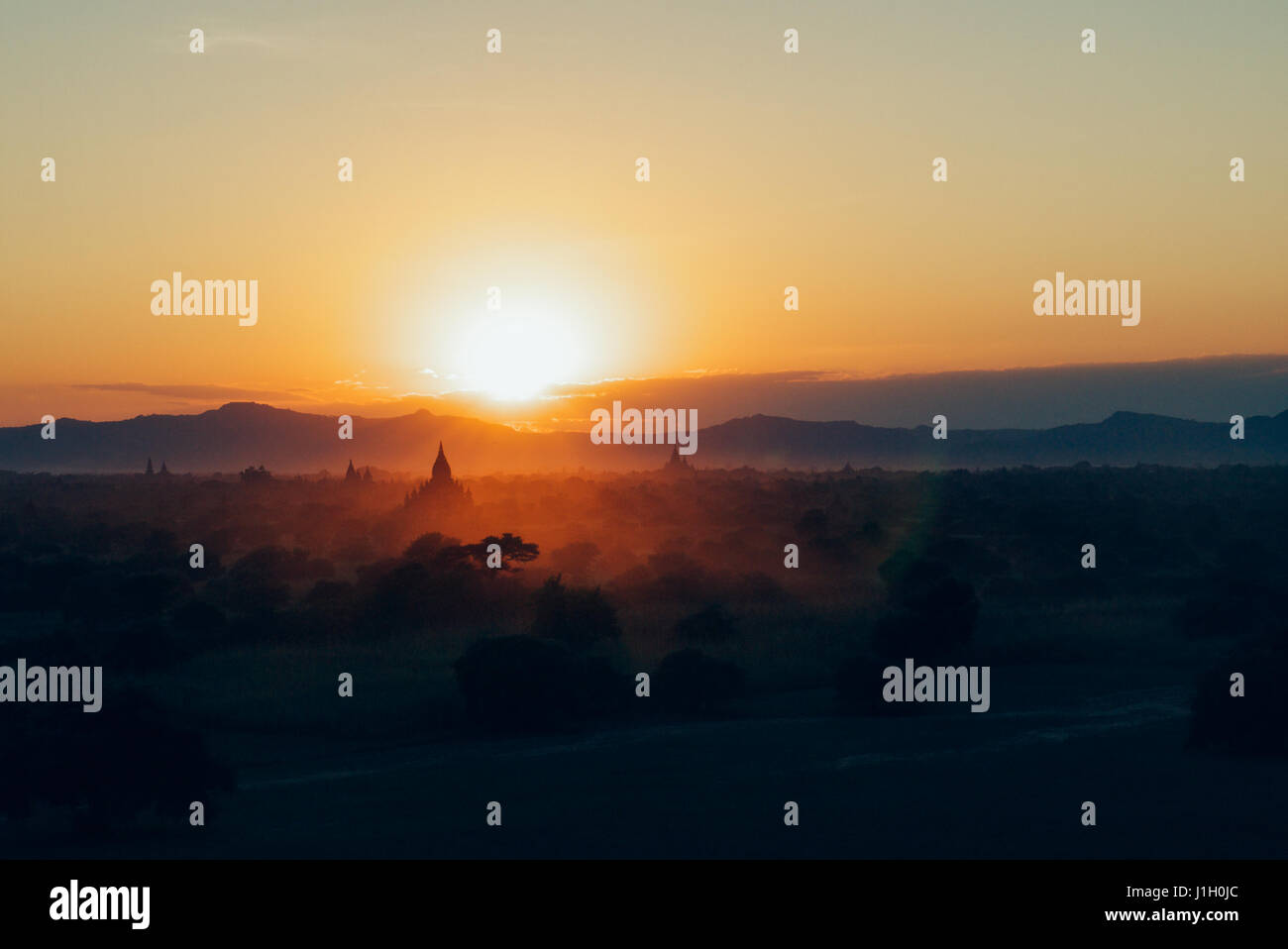 Bagan kingdoms hi-res stock photography and images - Alamy