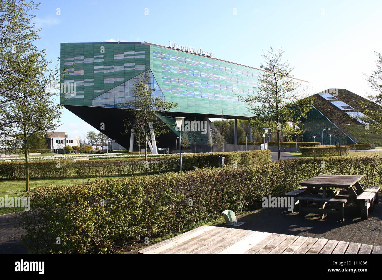 Molecular science building hi-res stock photography and images - Alamy