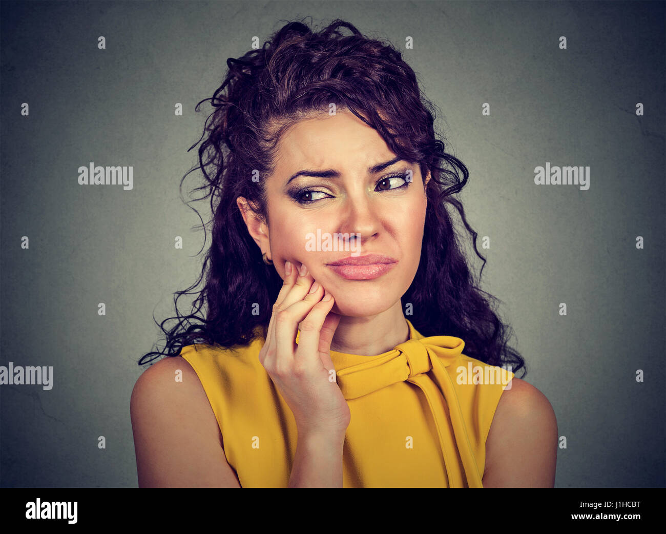 Indian women suffer tooth pain hi-res stock photography and images - Alamy