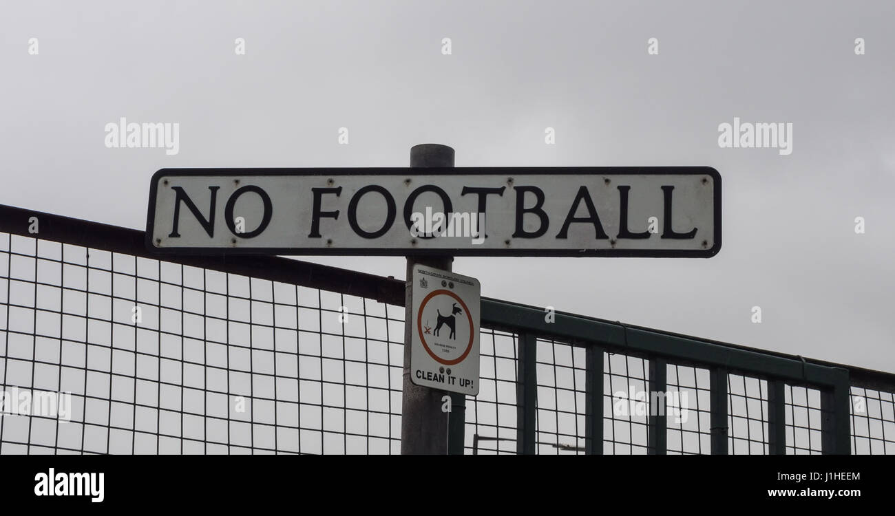 Football red zone hi-res stock photography and images - Alamy