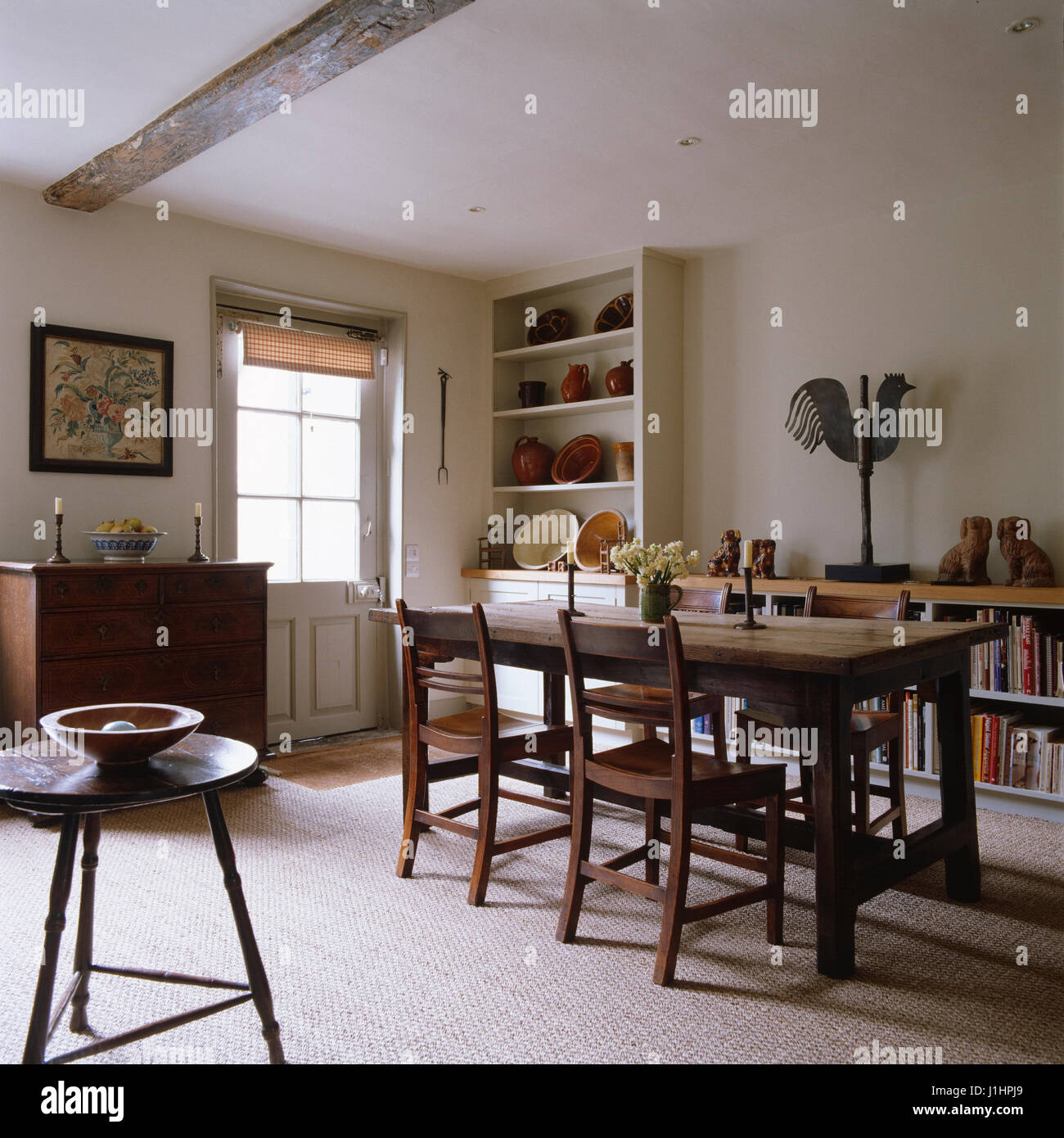 Rustic tables hi-res stock photography and images - Alamy