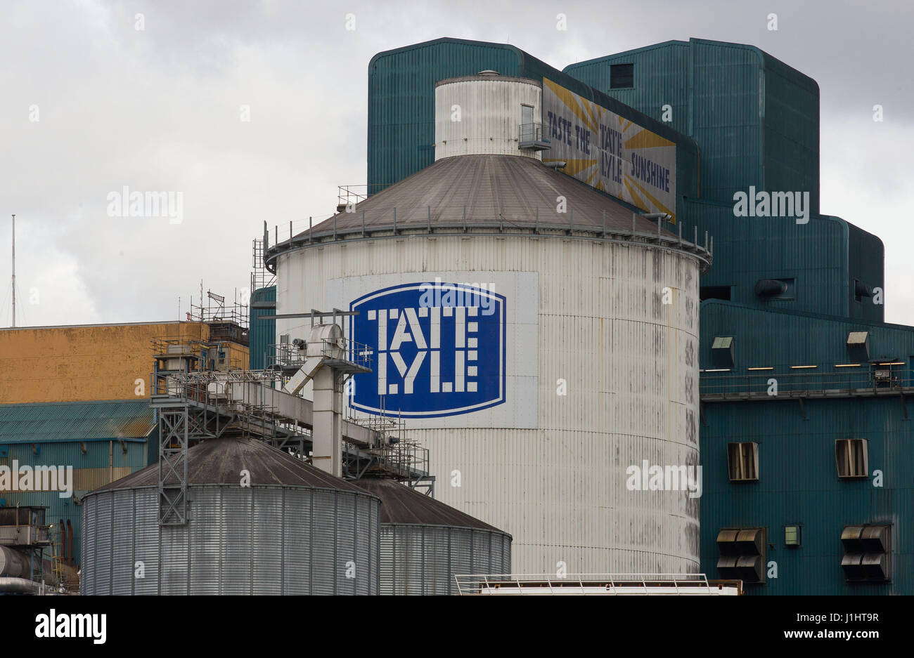 General View GV of the Tate & Lyle Sugar Factory on the banks of the ...