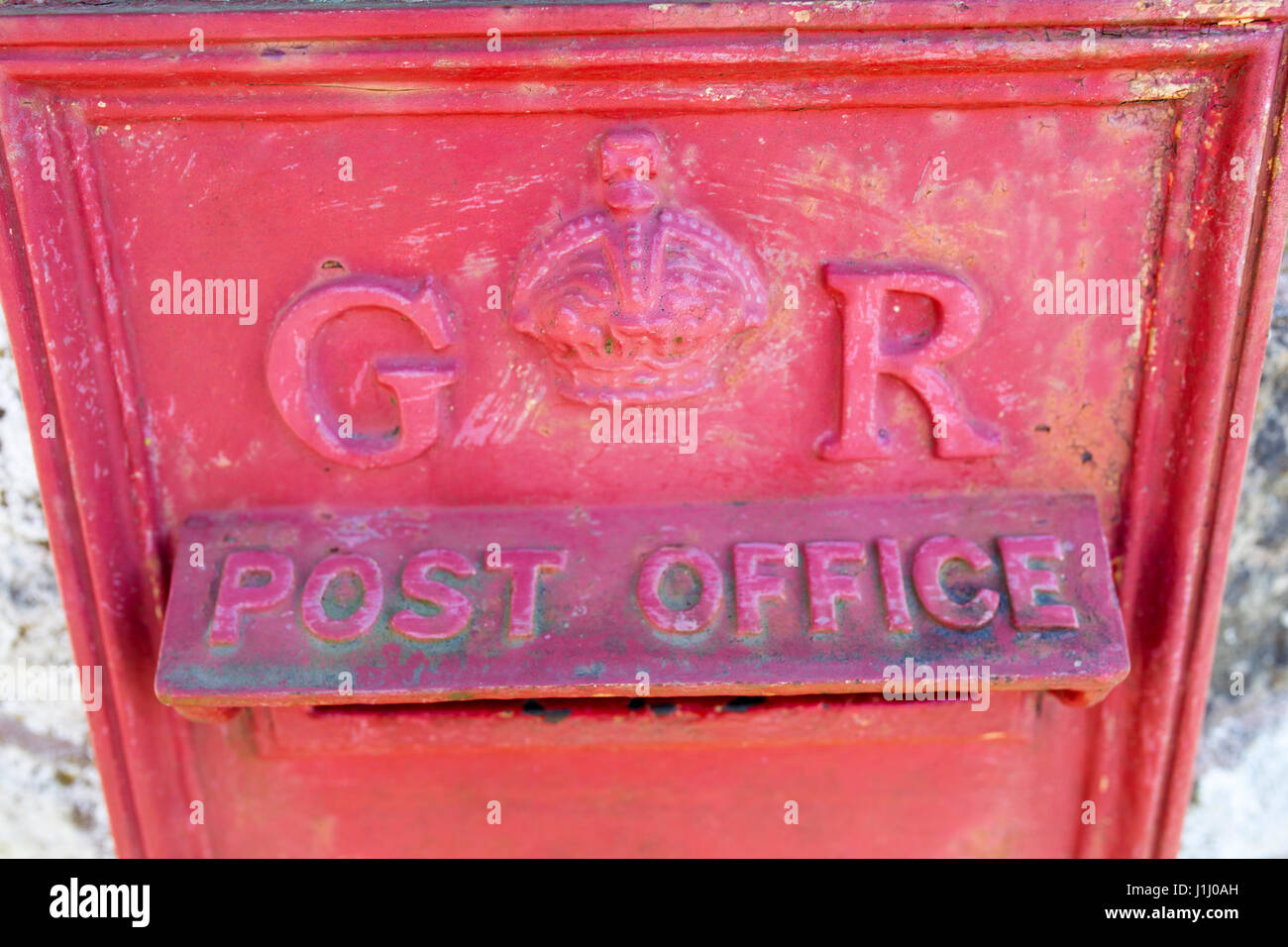old red GR post box in England Stock Photo - Alamy